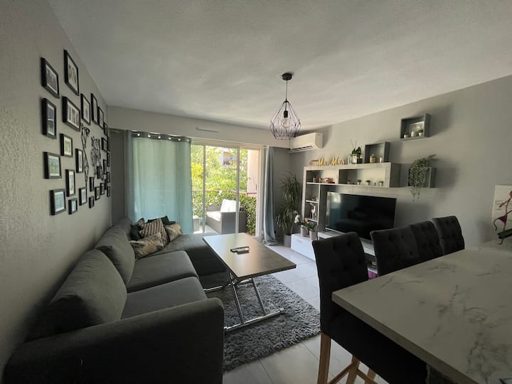 Apartment With Terrace 15min Walk From Croisette - Cannes