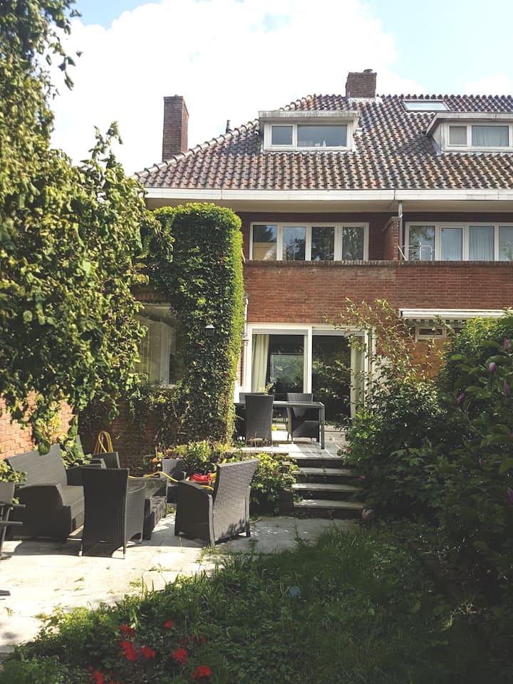 Beautiful, Spacious Family House In Wassenaar - ライデン