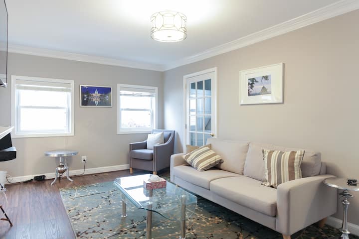 2 Bd 1 Bth 2.1 Miles To Dc! 7121 - Arlington, VA
