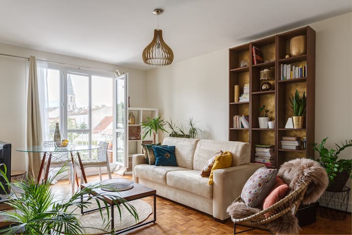Appartement En Coeur De Ville : Rueil Malmaison - Suresnes
