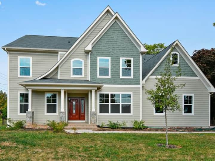 Full House - Great Location - Reston, VA