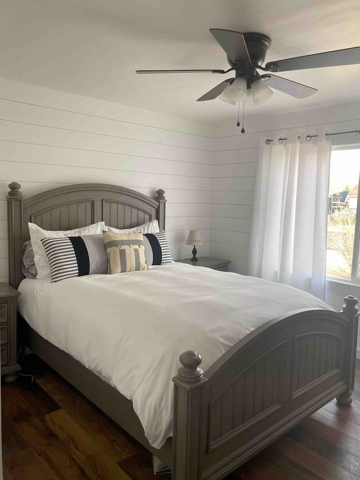 Our Little Farmhouse (3-4 Guests) - Sparks, NV