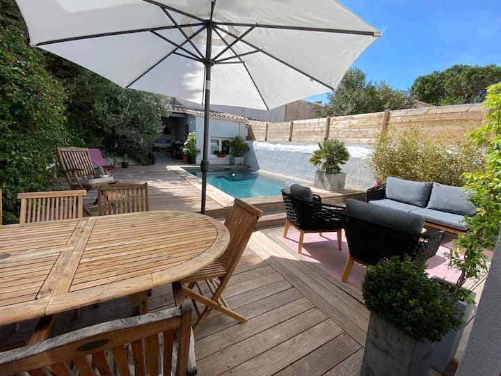 Agréable Maison De Ville Avec Piscine. Bompard - Marseille