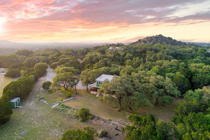 Best Central Location On 2 Acres + 2pm Checkout - Wimberley, TX