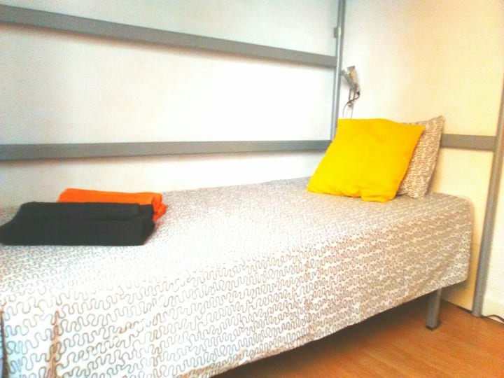 Room In The Center -La Latina- Wifi - Madrid