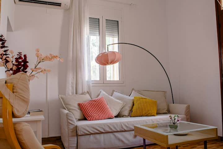 House With Garden And Secluded Patio - Rhodes