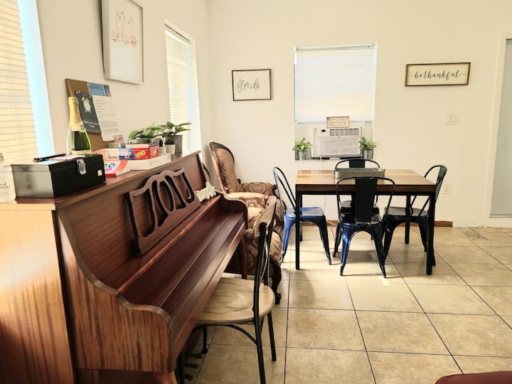 El Rinconcito Little Havana Apartment - Miami, FL