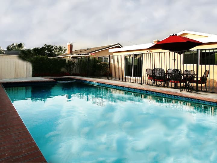 Magicwayvillas + Cars Theme Pool House + Pool&spa* - 애너하임