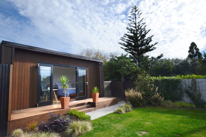 Silky Oak Studio - Napier