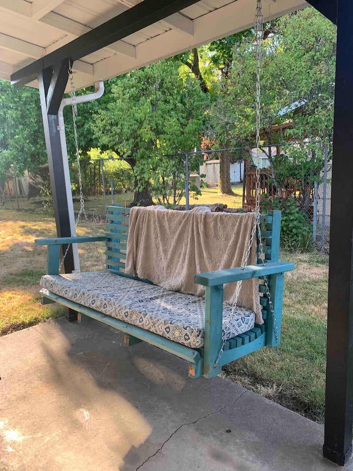 Home For Traveling Nurses, Business, Or Families. - Albany, OR
