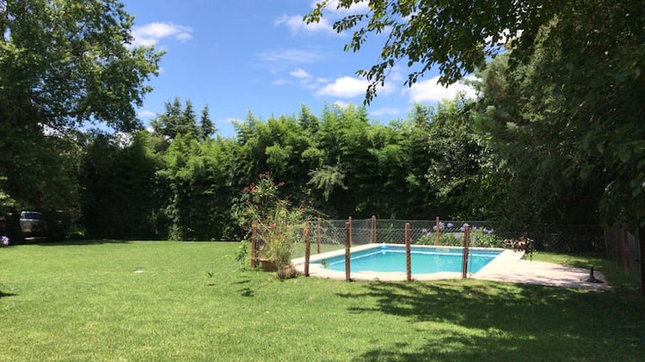 Casa Con Pileta+jardin+parrilla En El Bosque Cc - Campana