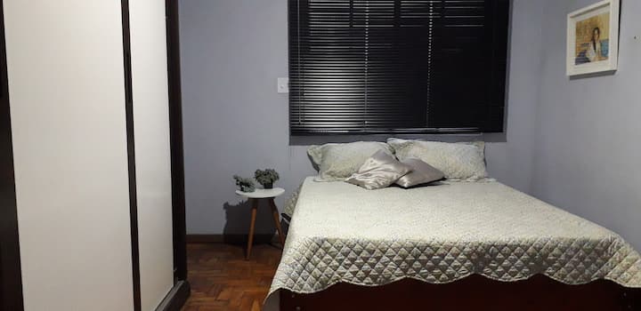 Lot Of Space! Queen Size Bed, Netflix & Breakfast! - Juiz de Fora