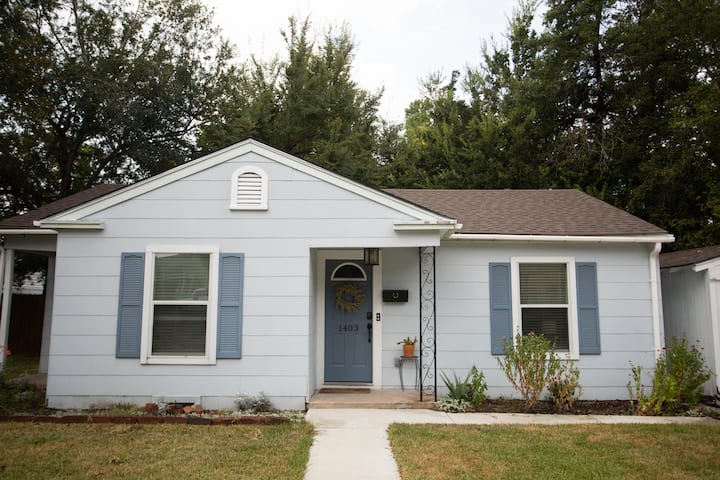 The Little Blue House - Bryan, TX