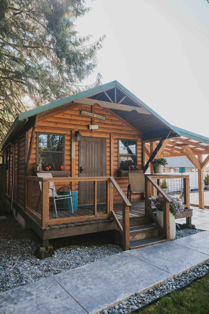 Mill Creek Inn Wildlife Retreat Cabin #2 - フォークス, WA