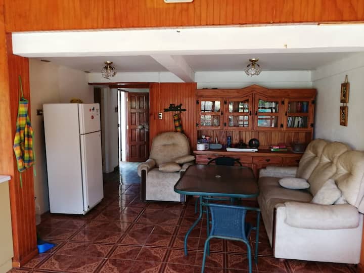 Amplia Casa Familiar C/piscina A Pasos De La Playa - Algarrobo