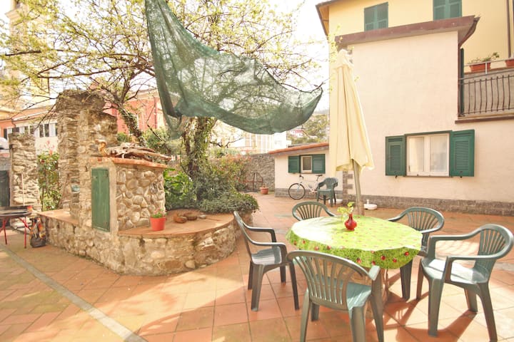 Casetta In Via Burgo 54 010037-lt-015 - Moneglia