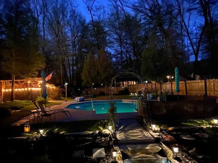 Philadelphia Orchestra, Long Term Stays. Pool/yard - Saratoga Springs, NY