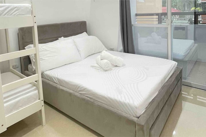 Cozy & Quiet Stay With Free Parking In San Juan - La Union, Philippines