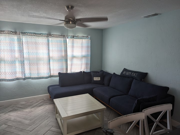 Beachside Bungalow Come Relax And Enjoy The Area - Ormond Beach, FL