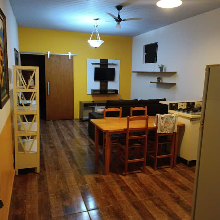 Casa Completa Prox  Unesp, C 1 Dorm Sala Cozinha - Botucatu
