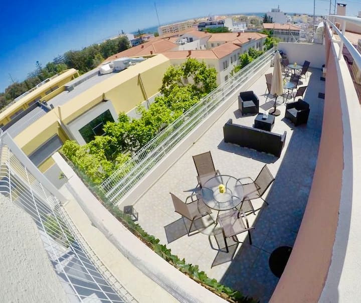 Penthouse With Huge Balcony In Central Faro - Olhão