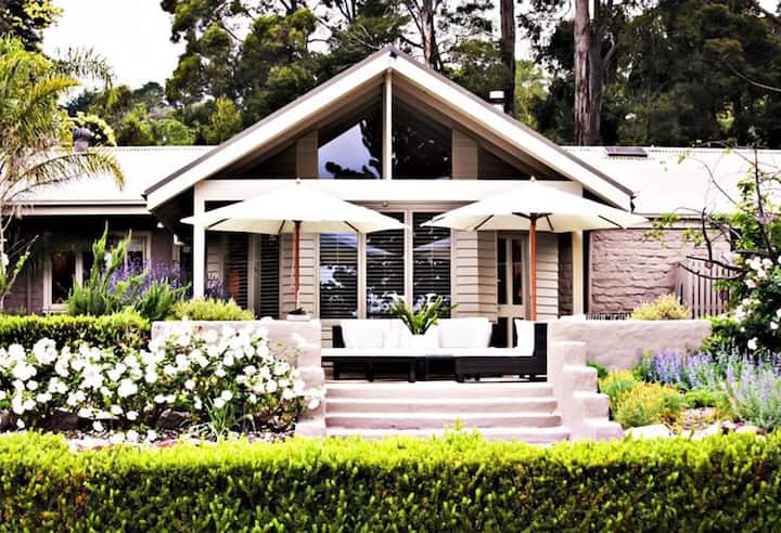 Tussie Mussie Vineyard Retreat Lodge - Mount Martha