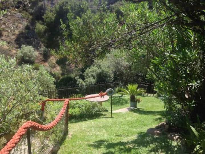 Charmant Cabanon Situé Entre Terre Et Mer - La Ciotat