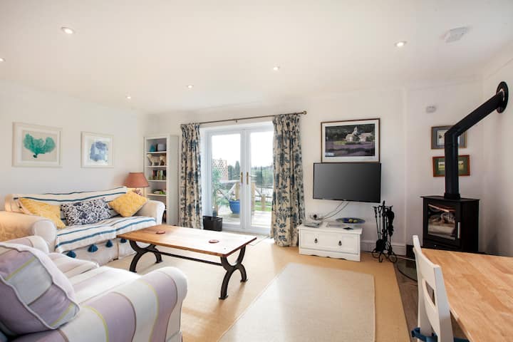 Cosy Countryside Cottage With Tennis Court - Glastonbury
