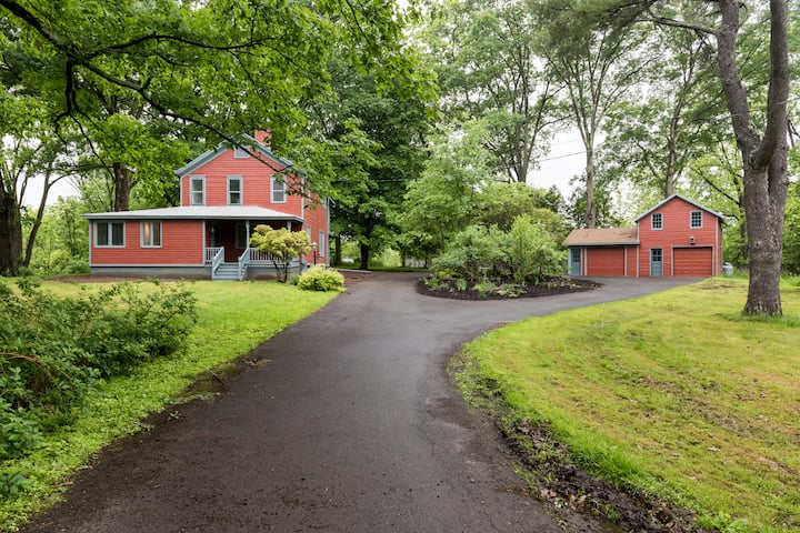 Privacy And Beauty On Catskill Creek With Pool - Catskill, NY