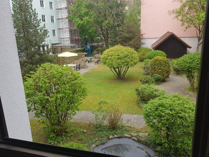 Schwabing Sehr Ruhig Gelegenes Appartement - Munich