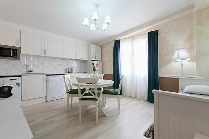 Born Two Bedroom Apartment- Free Wifi - Barcelona