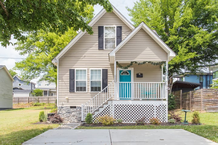 Compass Garden- 3 Bed/2.5 Bath Near Dwtn Raleigh - Raleigh, NC