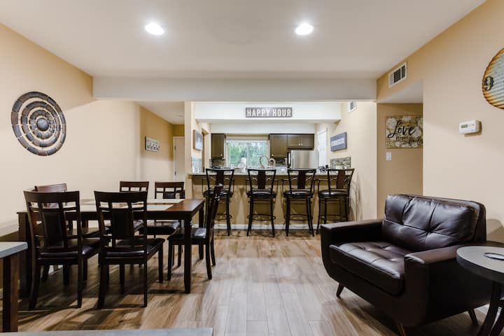 Modern 2br, W/king Bed, 5min To Everything-safe - Austin, TX