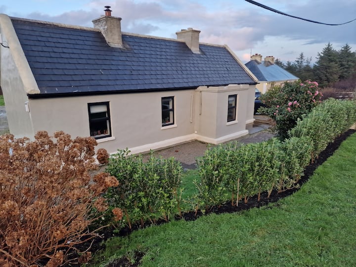 Cosy Wild Atlantic Way Cottage - Achill Island