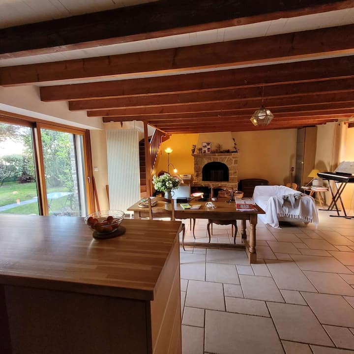 Maison En Pierre Chaleureuse, Au Calme. - Muzillac