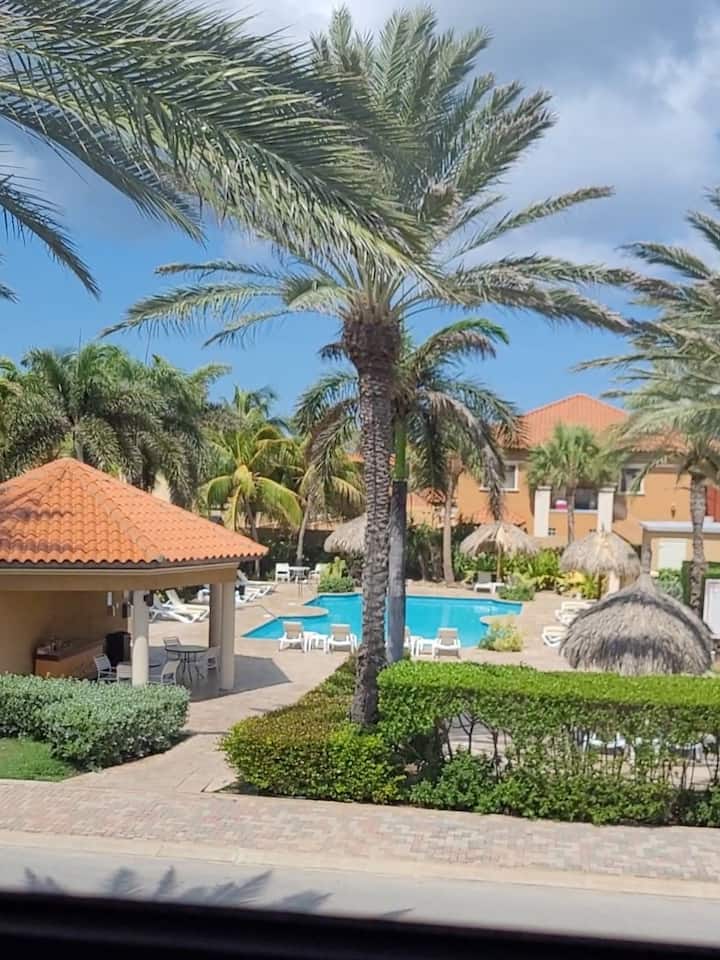 Spectacular 3 Bed 3 Bath Townhome In Gold Coast! - Aruba