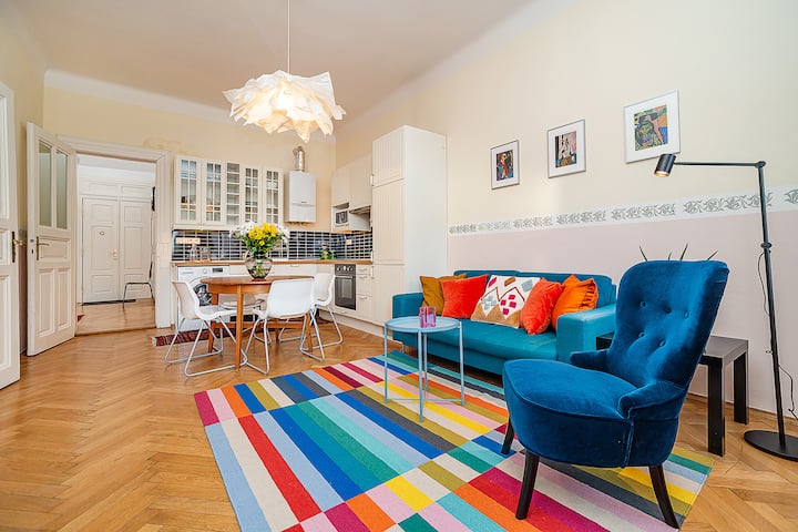 Playful 2-bedroom Apt In The Center - Prága