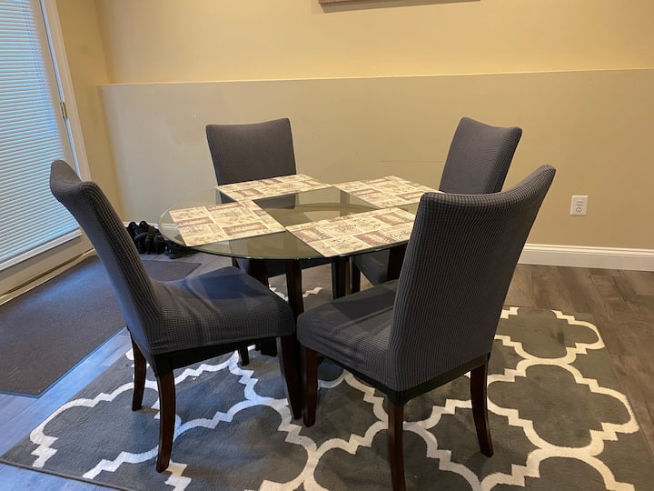 Beautiful Apartment In A Great Location - Fairfax, VA