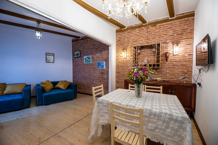 Ornament Apartment - Tbilisi