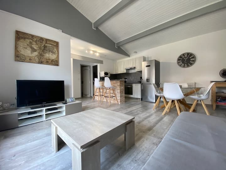 Jolie Maison Avec Parking, Linge Et Ménage Inclus - Biganos