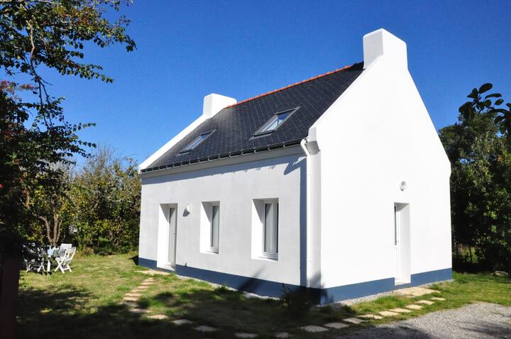 Jolie Maison Avec Petit Verger En Jardin Clos - Bangor, France