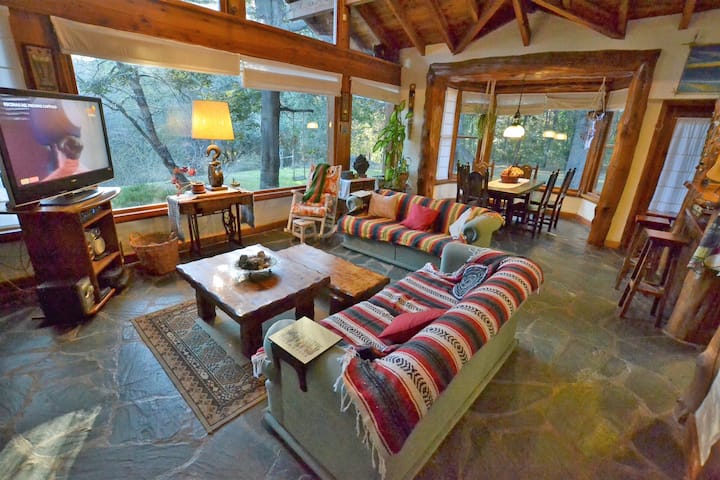 Casa De 3 Dormitorios En Arelauquen, Bariloche - San Carlos de Bariloche
