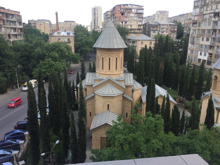 Large, Cozy Four-room Apartment 170 Sq.m. - تبلّيسي