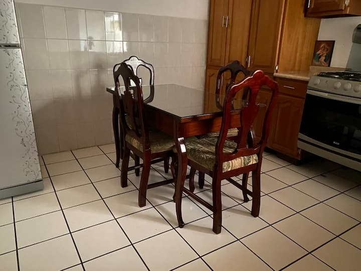 5. Habitación Doble Económica Baño Externo - Celaya