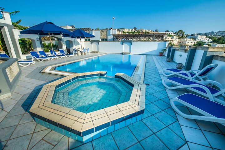 La Mediterranea Villa Apartments Garden Flat - Malta