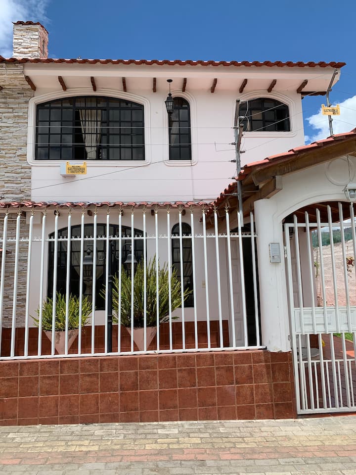 Apartamento Cómodo, Acogedor. Residencia Mantilla - Ambato