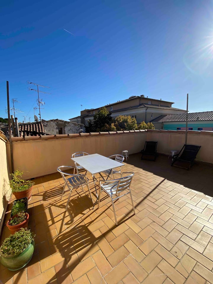 Appartement Atypique Avec Terrasse Et Clim - Nîmes