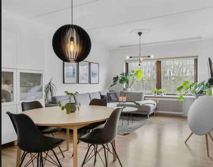 Skøn Lejlighed Med Gratis Parkering På Stedet - Denmark
