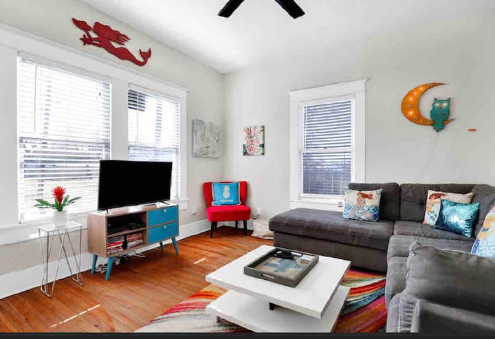 Chill By The Alamodome , Downtown, & Riverwalk! - AT&T Center