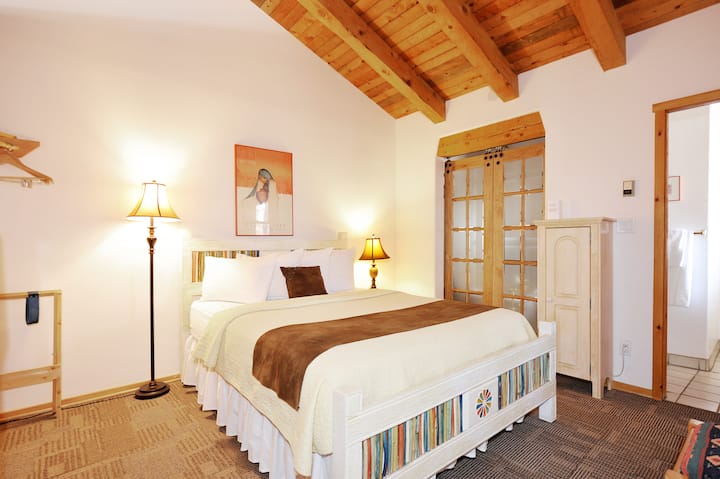 The Guadalupe Inn Room 11 - Santa Fe, NM